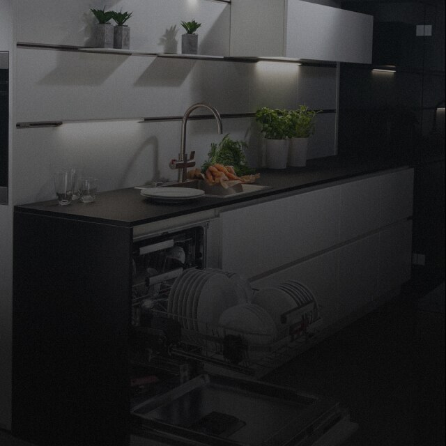 Layered Raspberry Granita & Sponge Cake Dessert | AEG