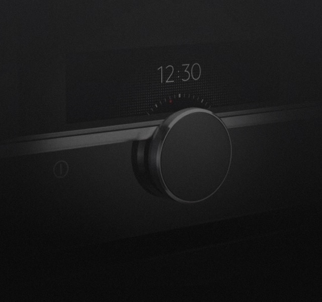 Layered Raspberry Granita & Sponge Cake Dessert | AEG