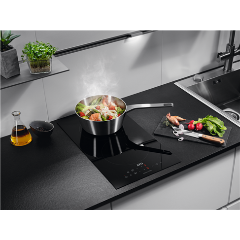 30cm 2 zone induction cooktop - IKB32300CB | AEG
